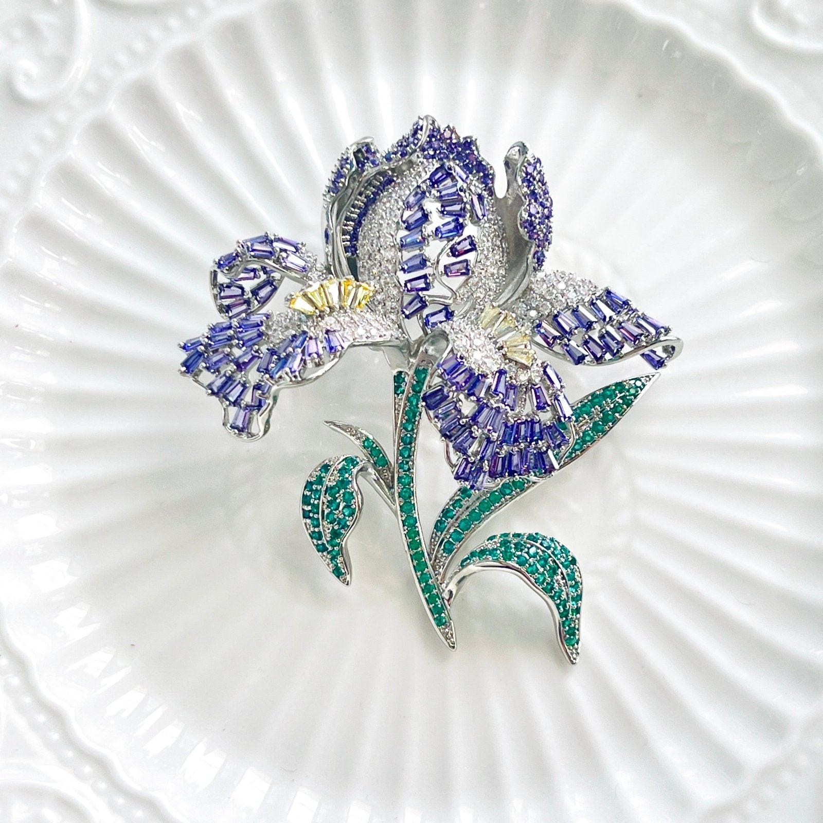 Stunning Dimensional Iris Brooch – Natural Bunny Accessories