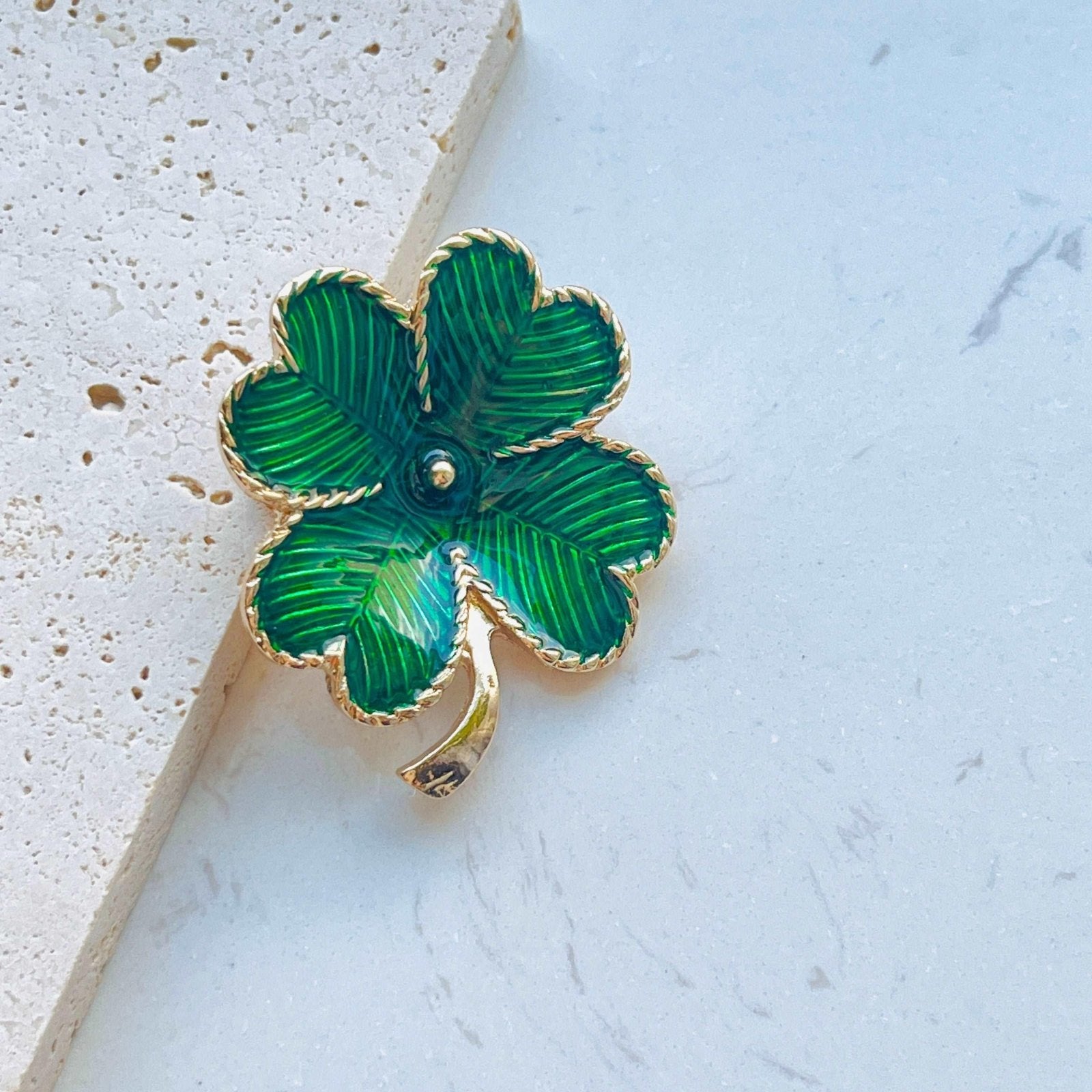 Vintage Enamel Green Four Leaf Clover Brooch｜Saint Patrick's Day ...